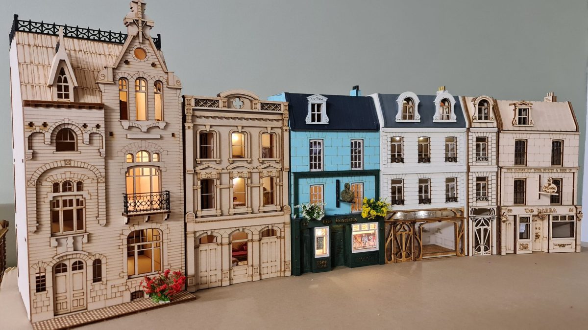 Miniatura's 100th Exhibition Celebration at Stoneleigh Park - Circle ...